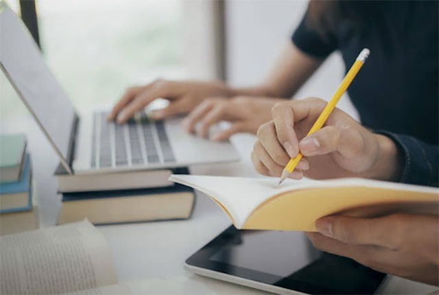 10 Checks For Evaluating An Essay Writing Service Online 10-checks-for-evaluating-an-essay-writing-service-online